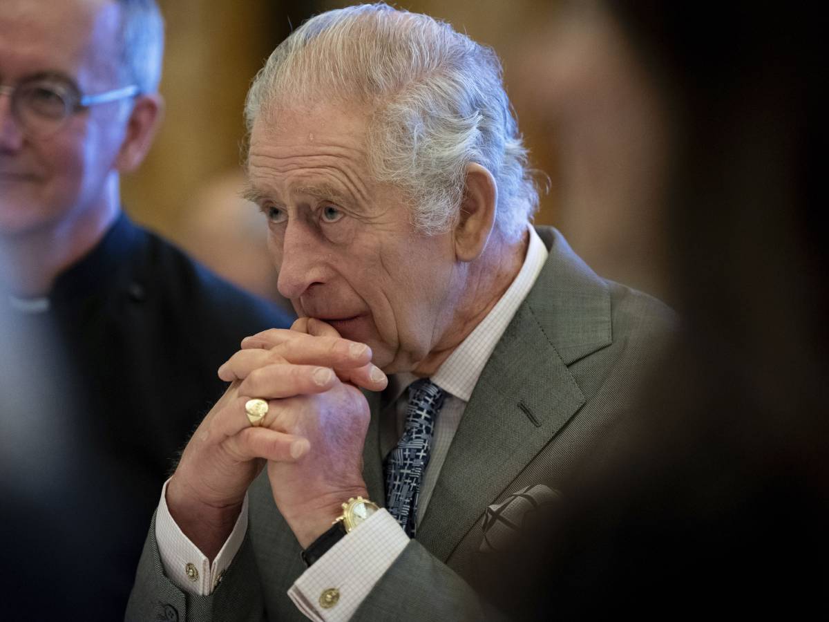 L'annuncio di Buckingham Palace: "Re Carlo ha un cancro" - il Giornale