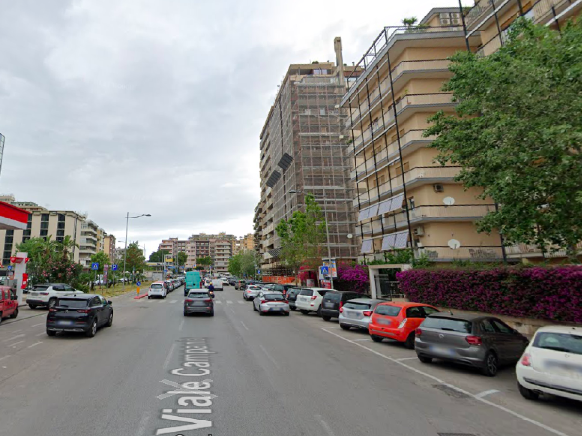 Palermo, guerra alle doppie file: sassaiola contro vigili urbani - il ...