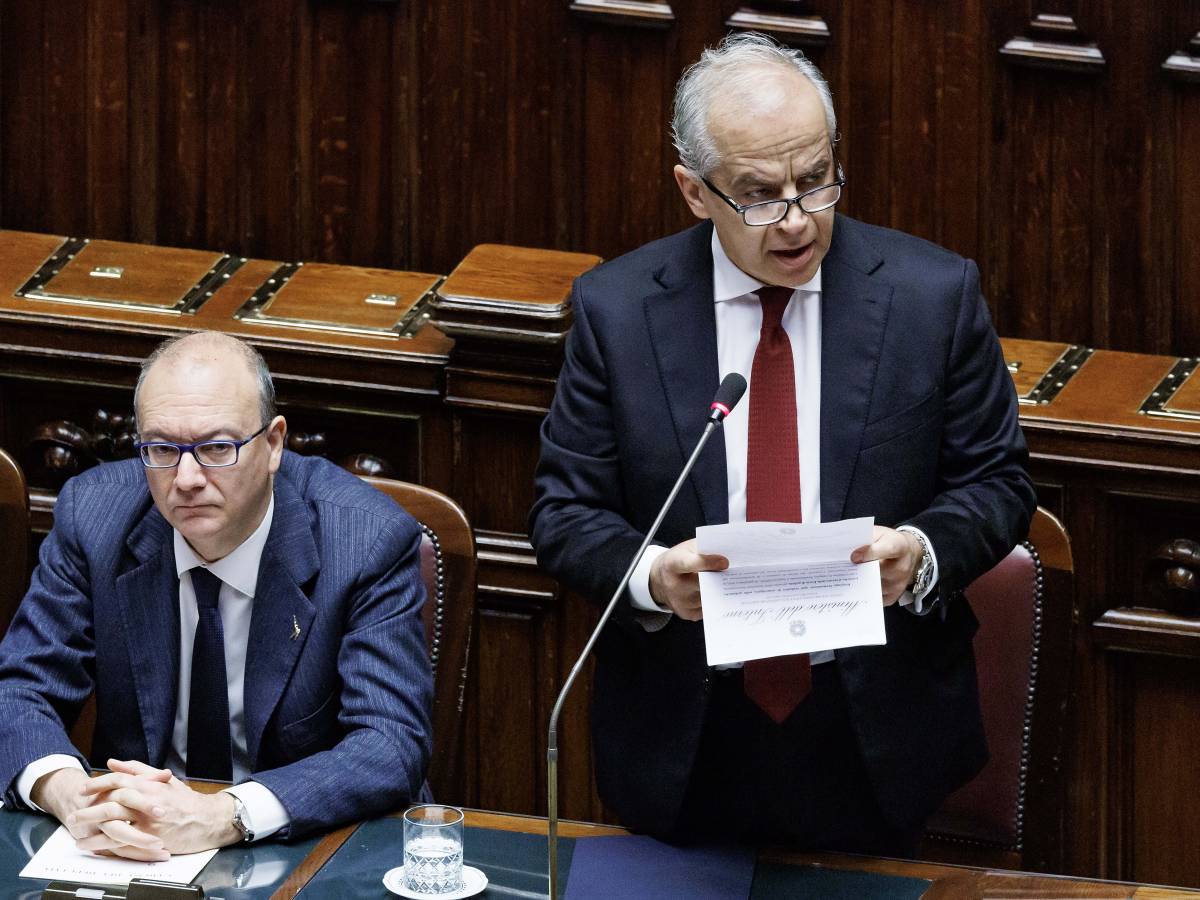 Piantedosi: "Niente processi sommari alle forze di polizia" - il Giornale