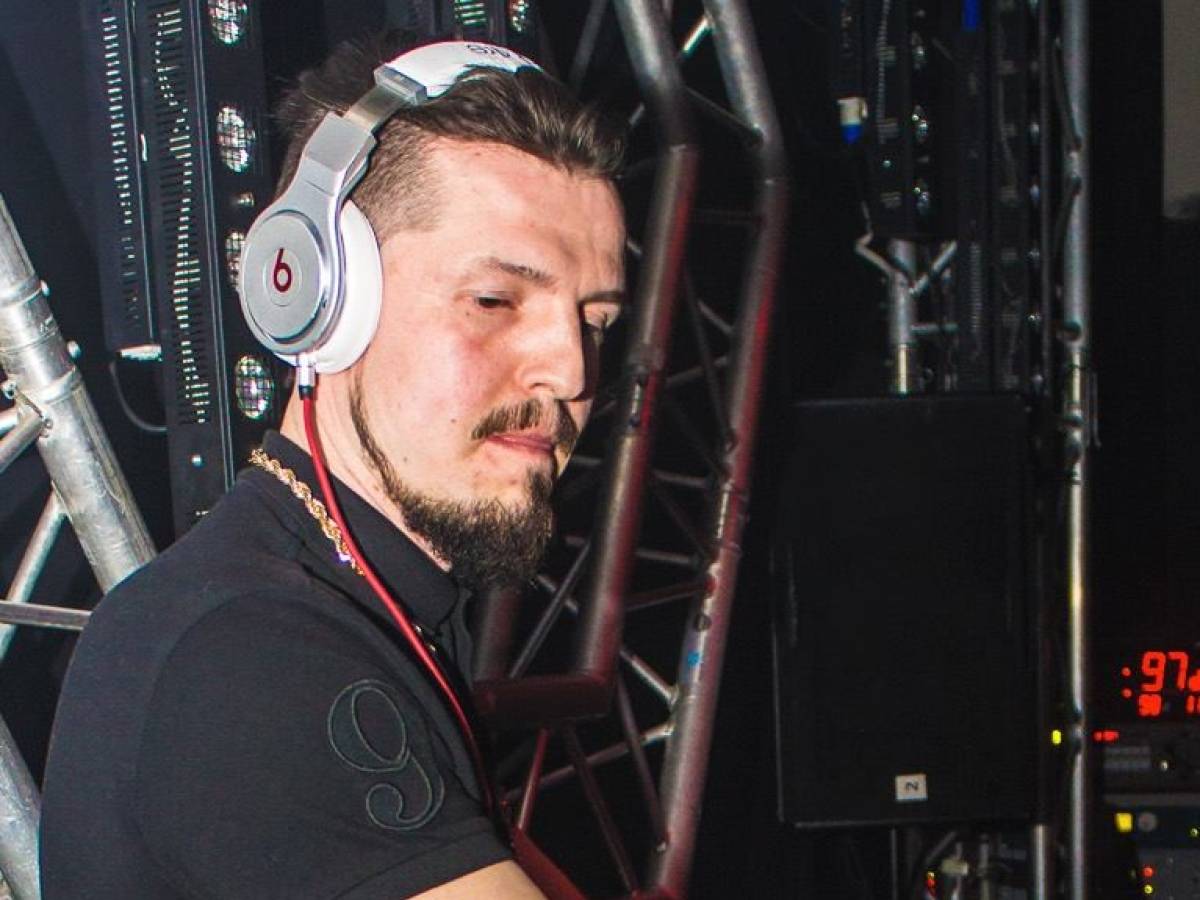 Ferrari in fiamme dopo lo schianto a 200 all'ora: chi era "Dj Style Q ...