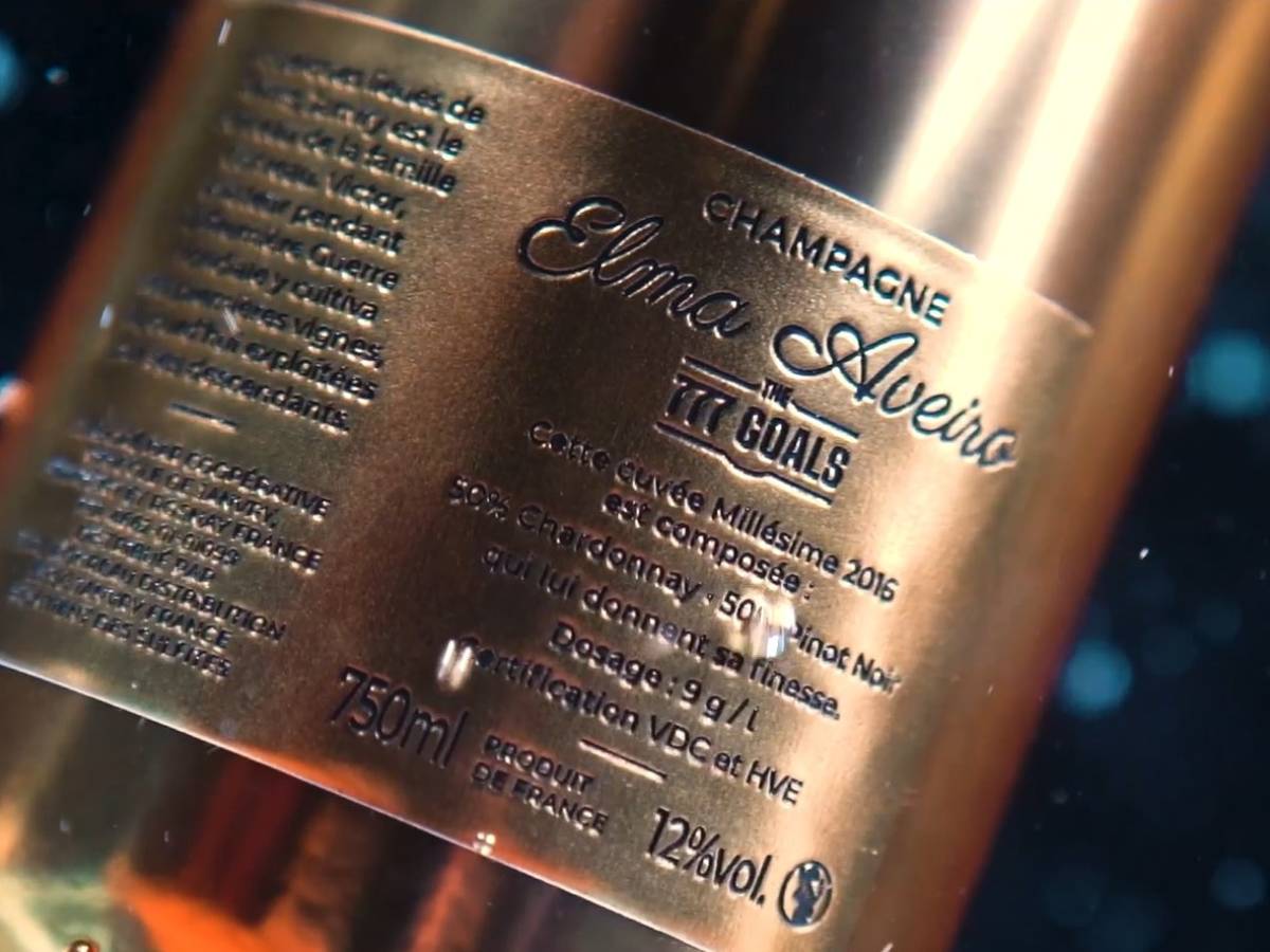 Ronaldo brinda al suo 777 goal con uno champagne speciale e un prezzo ...