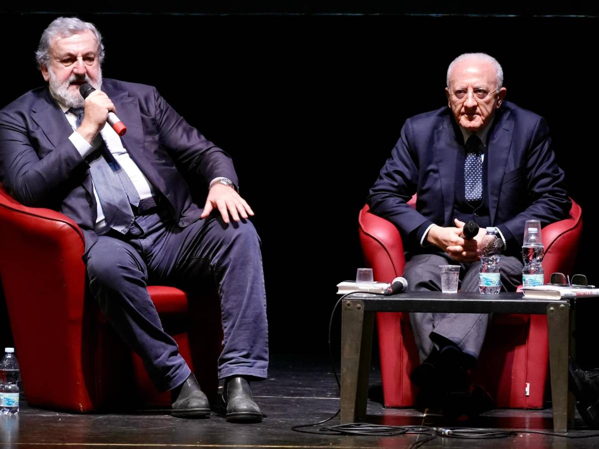 Emiliano e De Luca, quei "cacicchi" che imbarazzano la Schlein - il ...