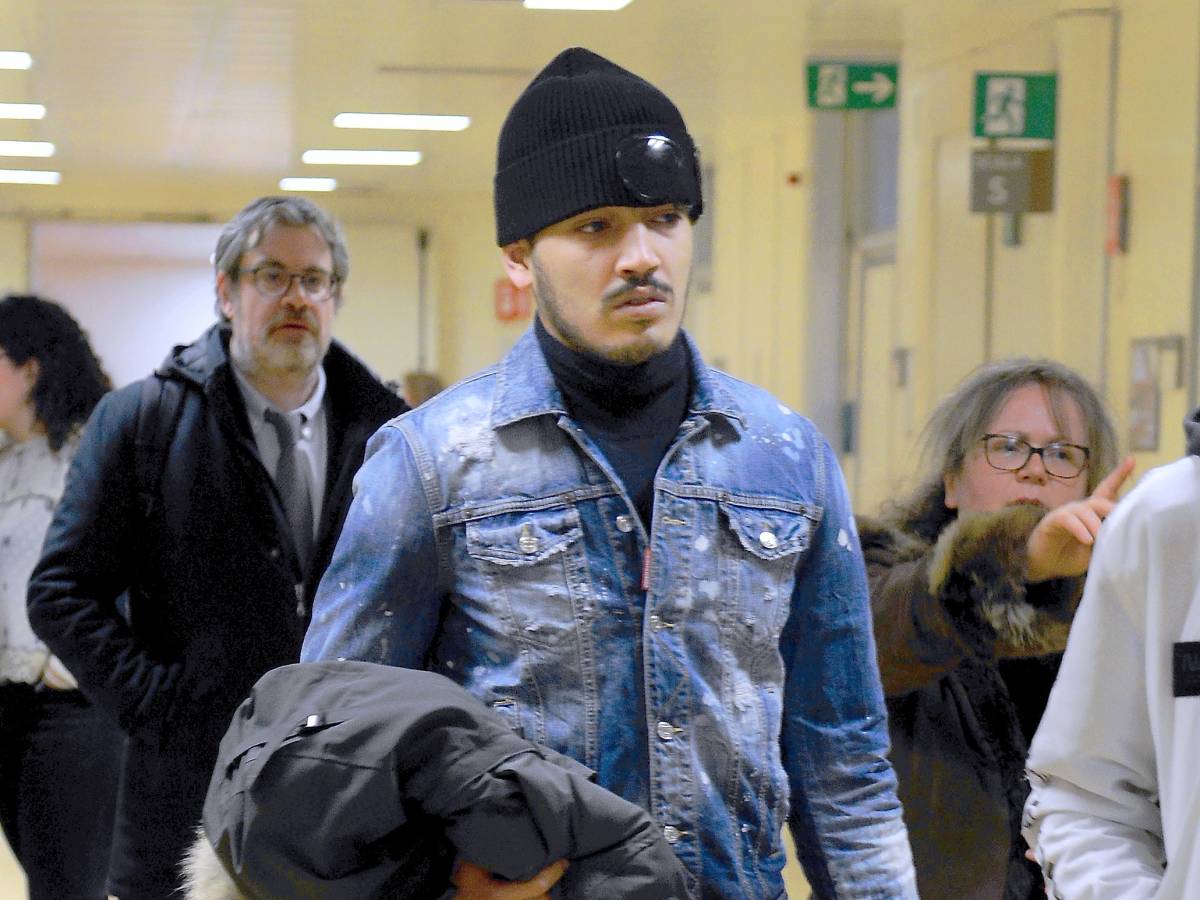 "Solo obbligo di dimora". Scarcerato il trapper Simba La Rue - il Giornale
