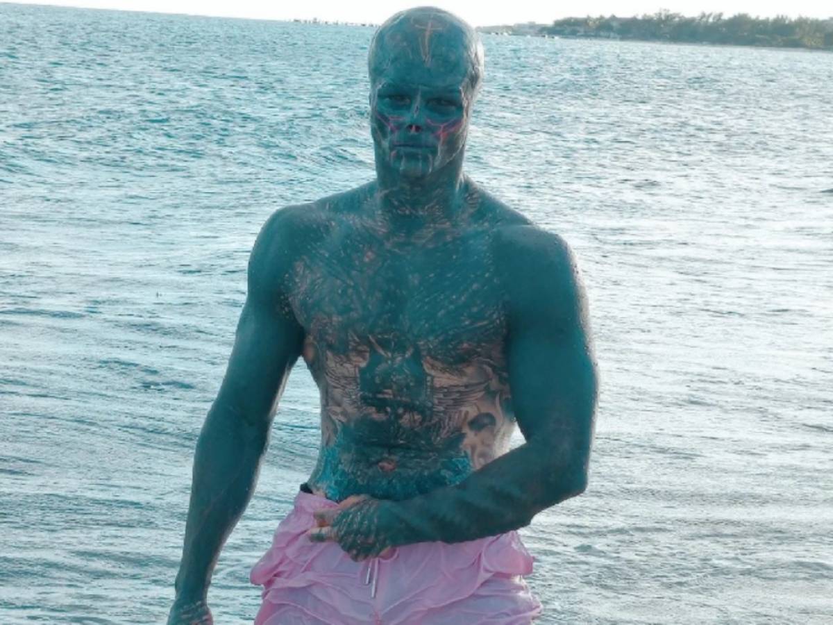 Black Alien, l'uomo che vuole assomigliare a un extraterrestre. L ...