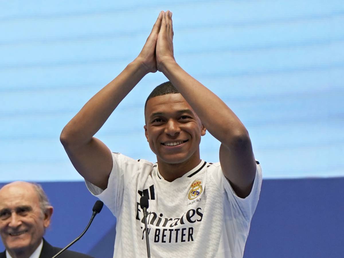 Mbappé ufficiale al Real Madrid: "Un sogno che avevo fin da bambino ...