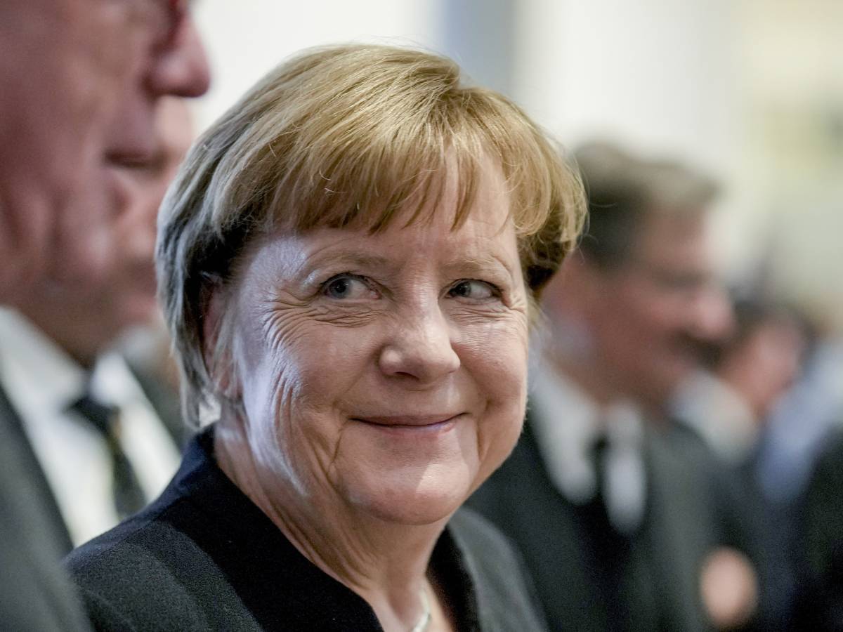 Ora anche il suo partito rinnega l'eredità della cancelliera Merkel ...