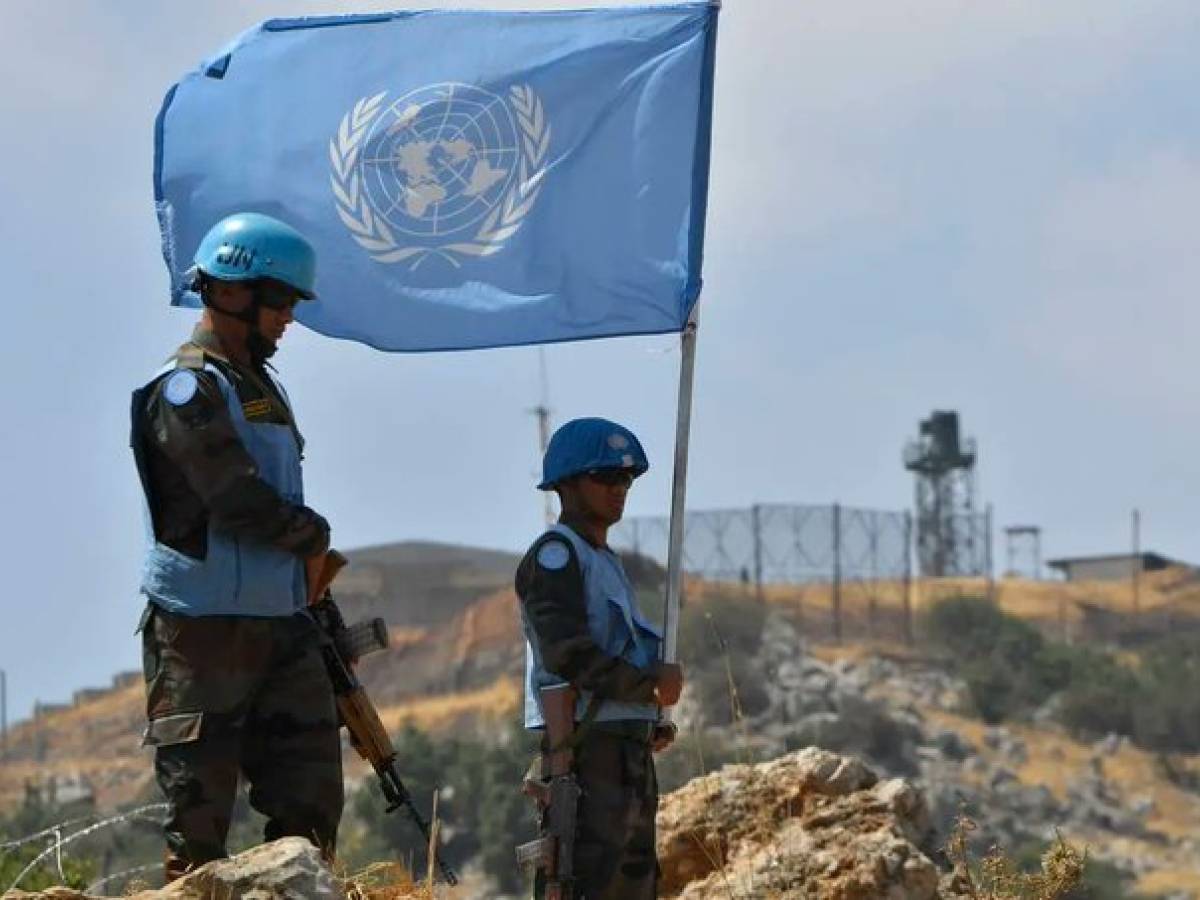 Colpita una base italiana in Libano. Tajani: "Chiesti chiarimenti a Israele" - il Giornale