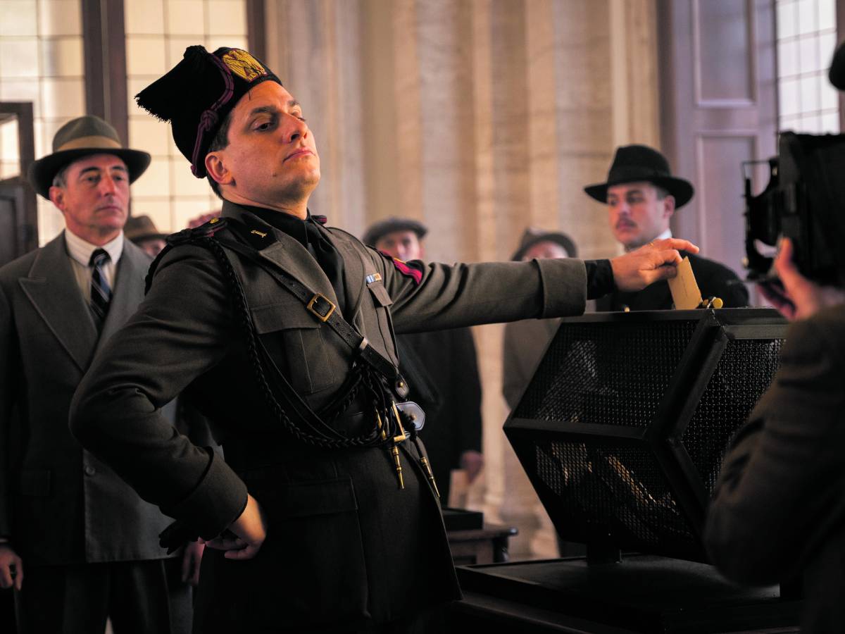 Reddito di fascistanza: come arricchirsi col Duce - il Giornale