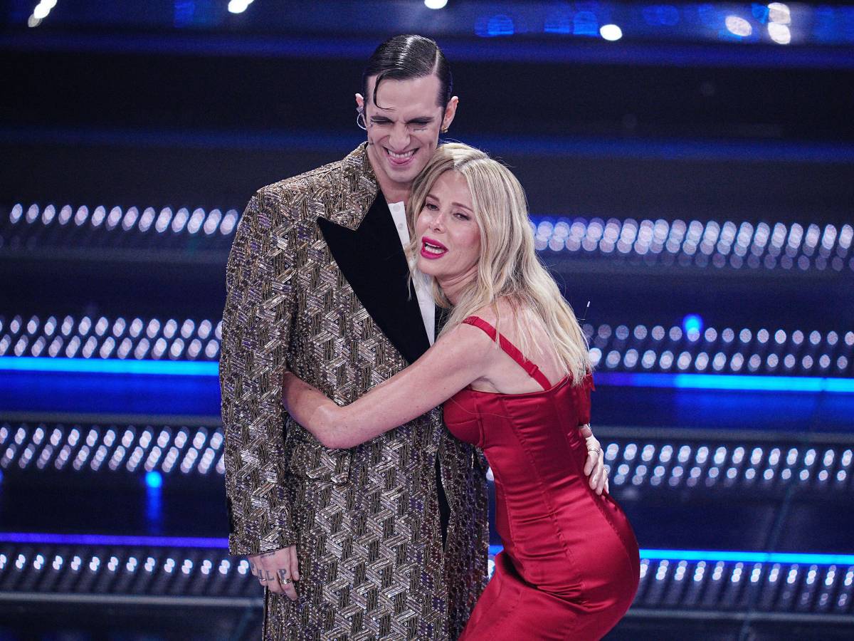 Sanremo, Alessia Marcuzzi manda in tilt i social - il Giornale