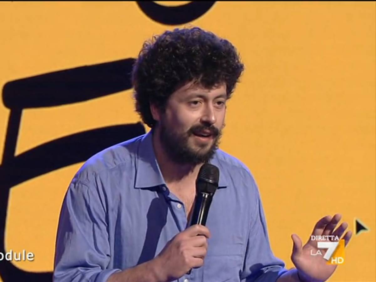 Il "comico" tv augura l'ictus a Salvini (fra gli applausi) - il Giornale