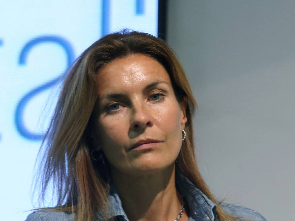 Alessandra "lady like" e la secchiona Elisabetta. Le dem agli antipodi ...