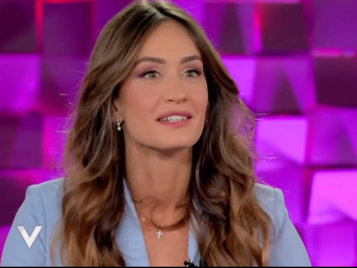 "Lui mi ha spaccato il coccige". La rivelazione dell’ex concorrente del ...