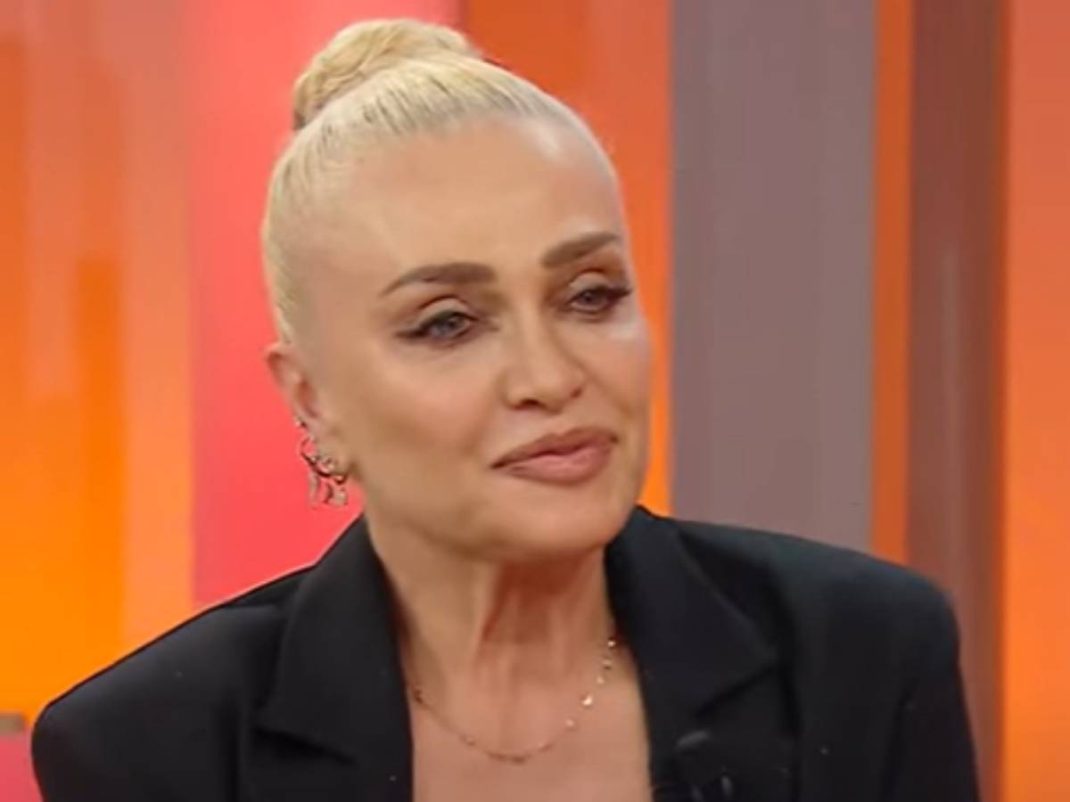 Quanto guadagnava Paola Barale per fare la sosia di Madonna: la cifra ...