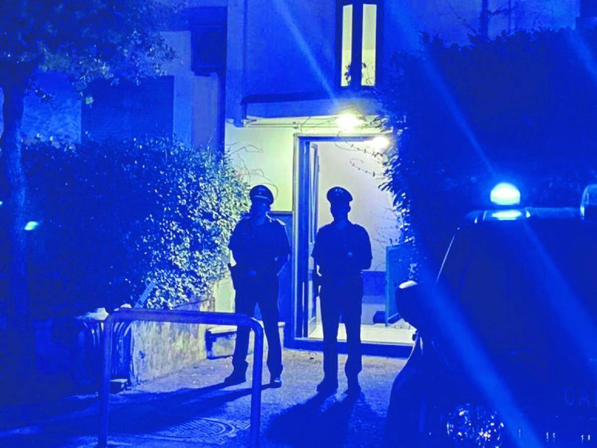 Ispettore di Polizia ucciso in casa: fermato il figlio della compagna ...