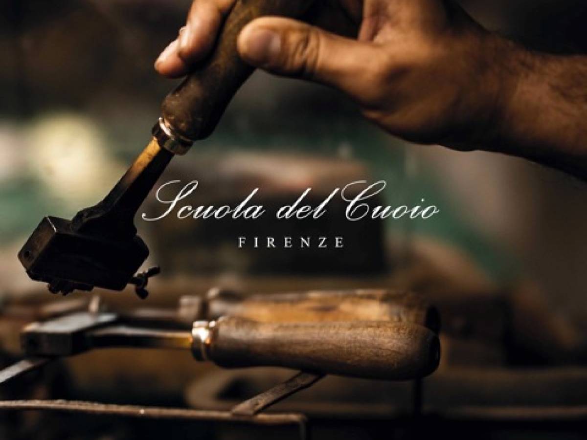 La Scuola del Cuoio, il laboratorio che porta l'eleganza fiorentina nel ...