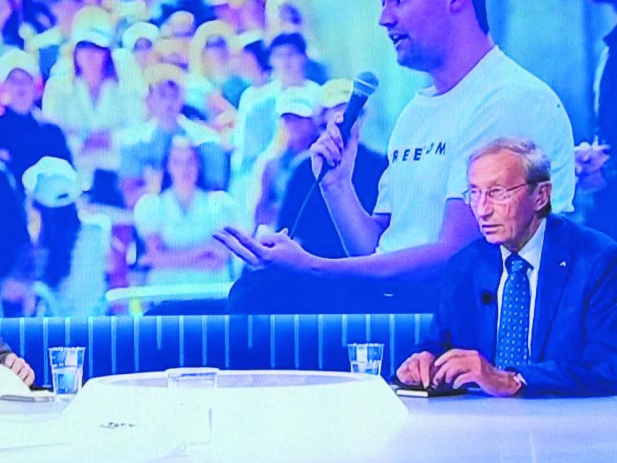 Fini torna a fare Fini e zittisce la Gruber. La sinistra lo disereda ...