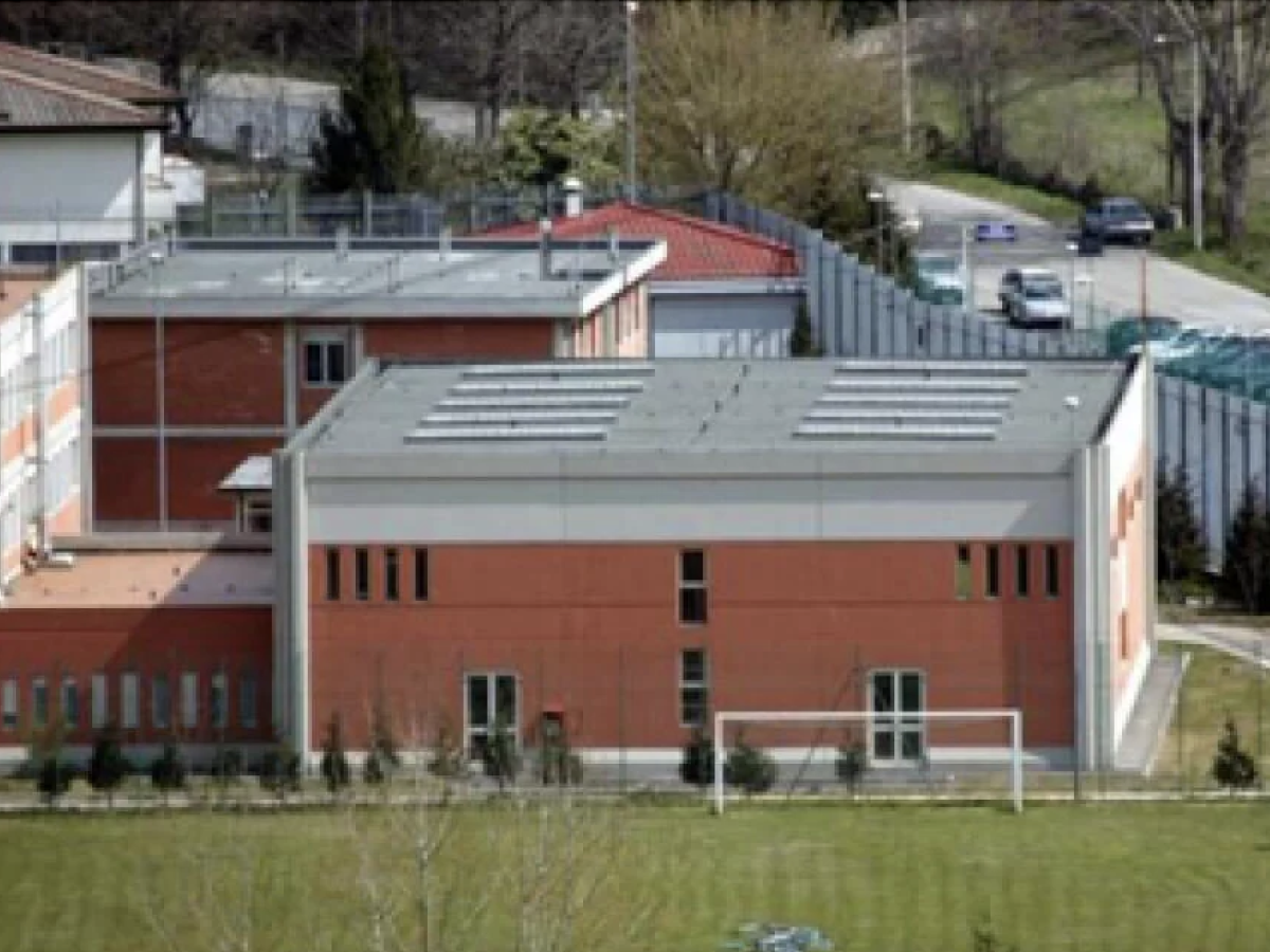 Detenuto evade dall’ospedale di Rimini durante una visita medica ...