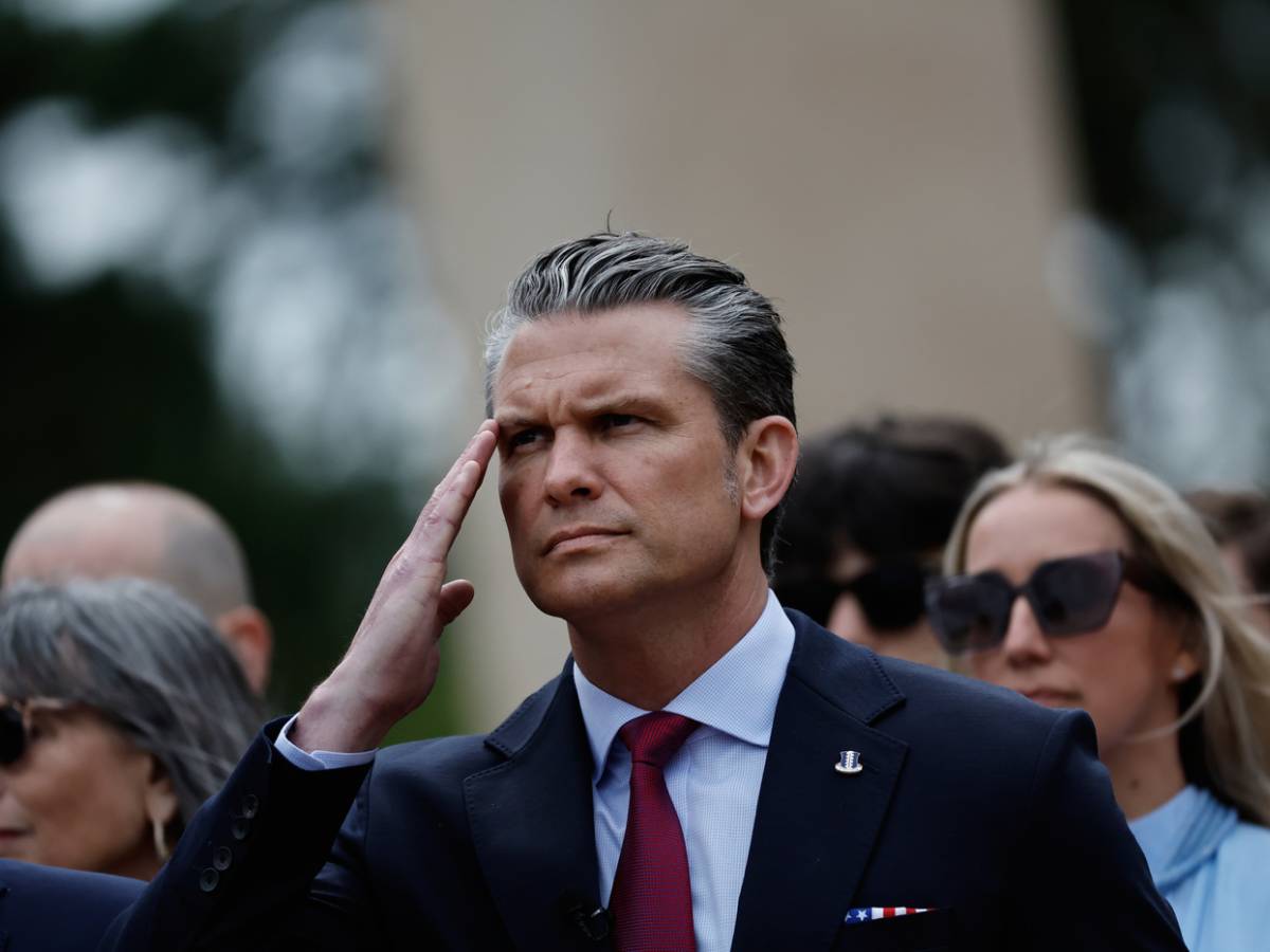 Hegseth-Nato, scontro tra alleati: "Basta scrocconi", "Disco rotto ...