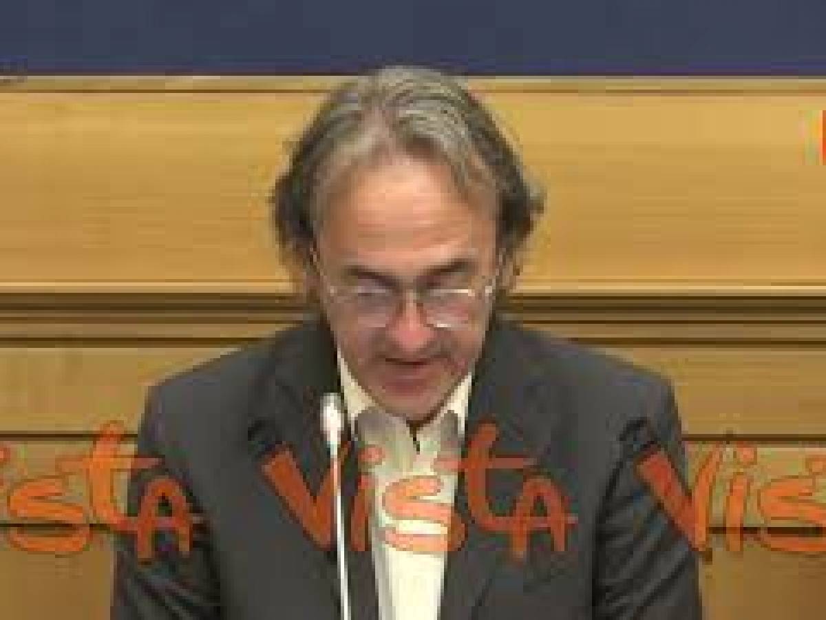 VIDEO: Bonelli si commuove mentre annuncia candidatura di Soumahoro ...