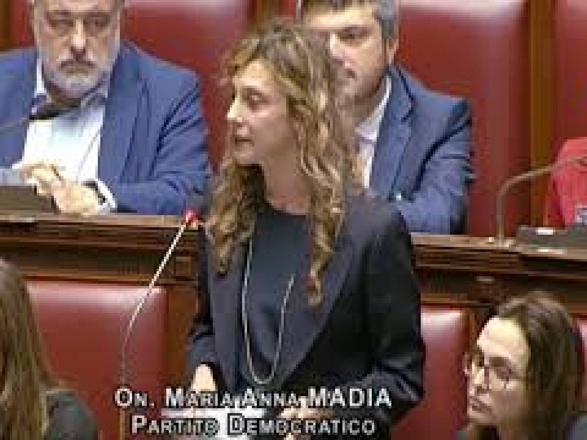VIDEO: Madia (Pd) a Meloni: Anche io sono donna, madre e cristiana - il ...