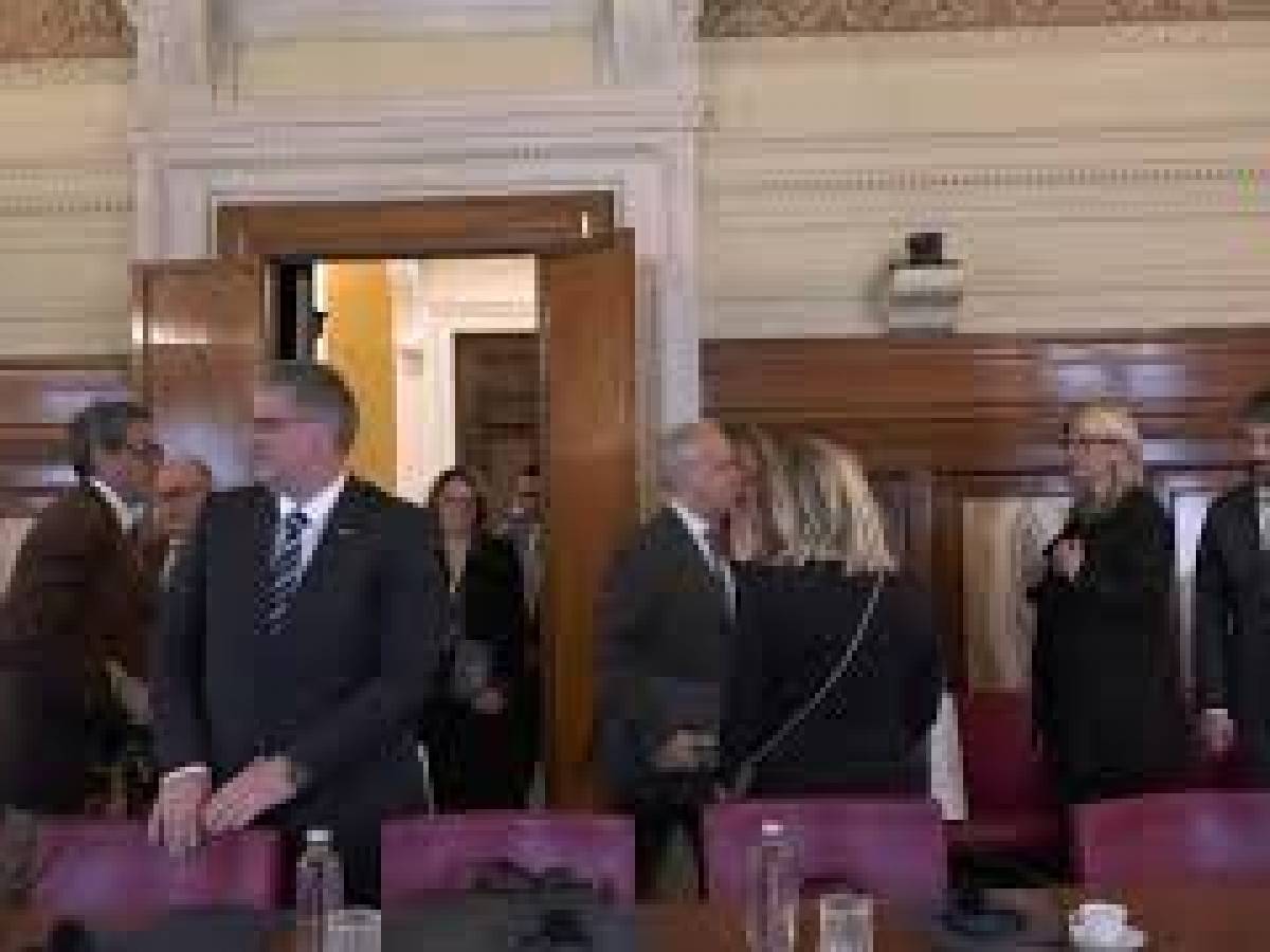 VIDEO: Il ministro dell'Interno Piantedosi incontra il suo omologo sloveno. Le immagini - il ...
