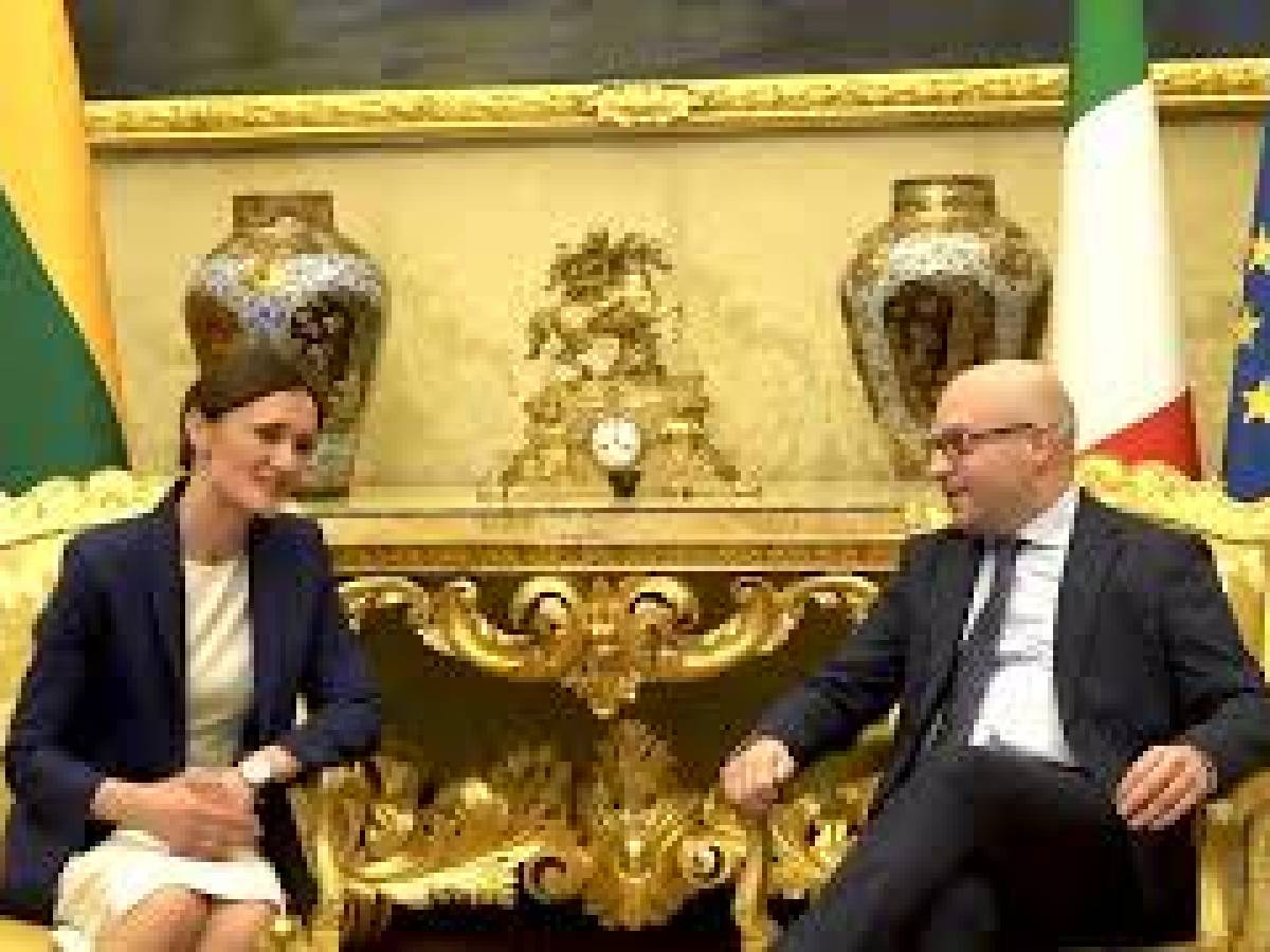 VIDEO: Fontana riceve Presidente del Parlamento della Repubblica di ...