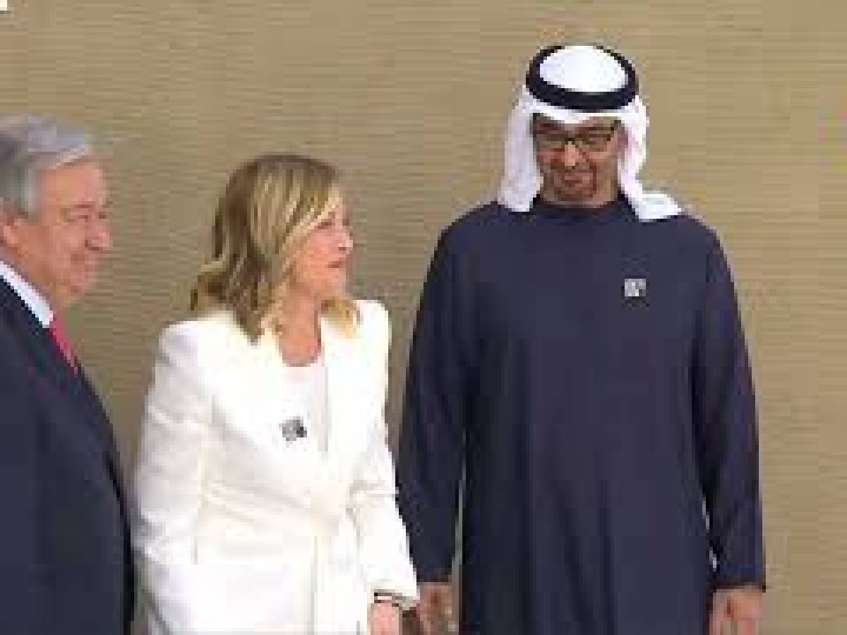 VIDEO: Meloni alla Cop28 di Dubai, accolta da bin Zayed e Guterres - il ...