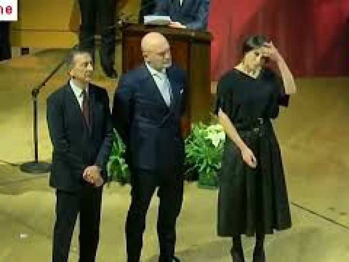 VIDEO: Ambrogino d’Oro, la consegna del riconoscimento al comico Pucci ...