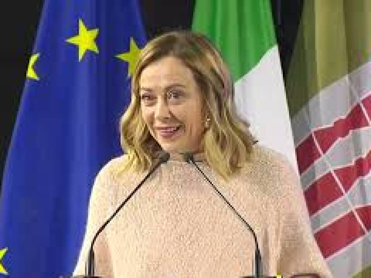 VIDEO: Meloni e la battuta sul Governo: "15 mesi? Mi sembrano 15 anni ...