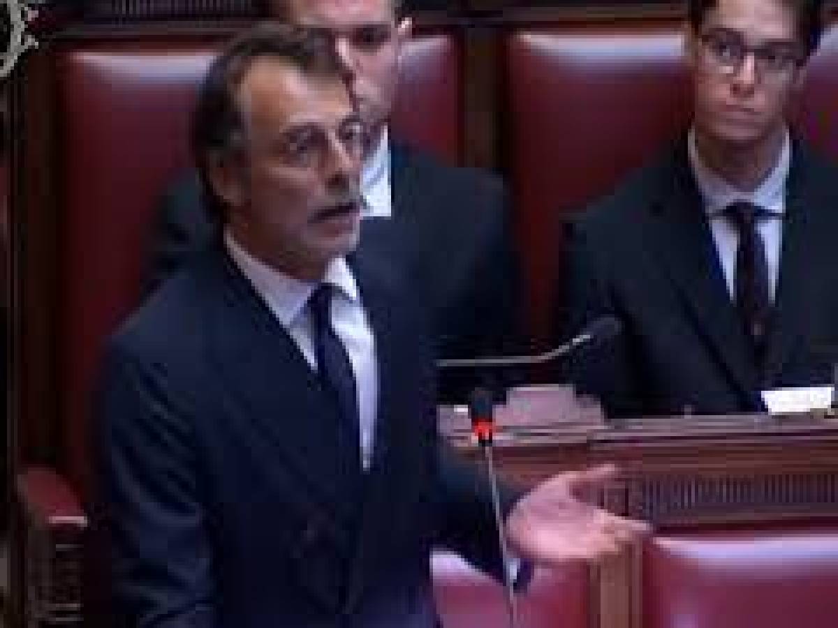VIDEO: Alessandro Preziosi legge alla Camera l'ultimo discorso di ...