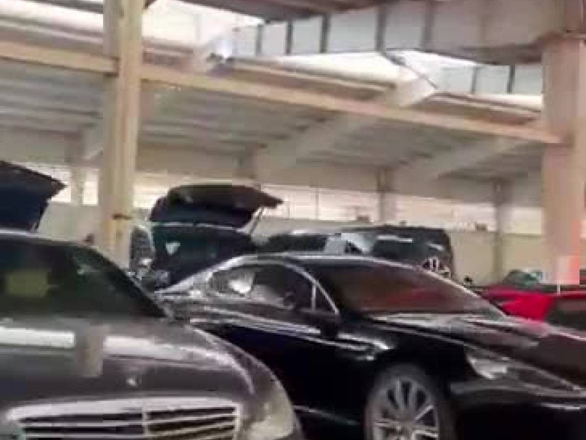 VIDEO: Le auto di lusso nel garage di Bashar al-Assad - il Giornale