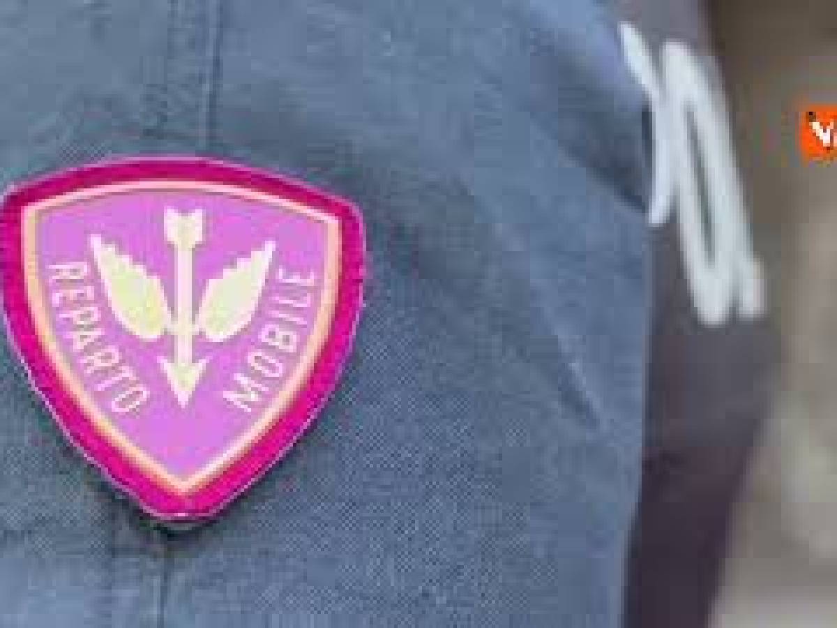 VIDEO: Sgomberi al Forte Portuense a Roma, tensioni tra Polizia e ...