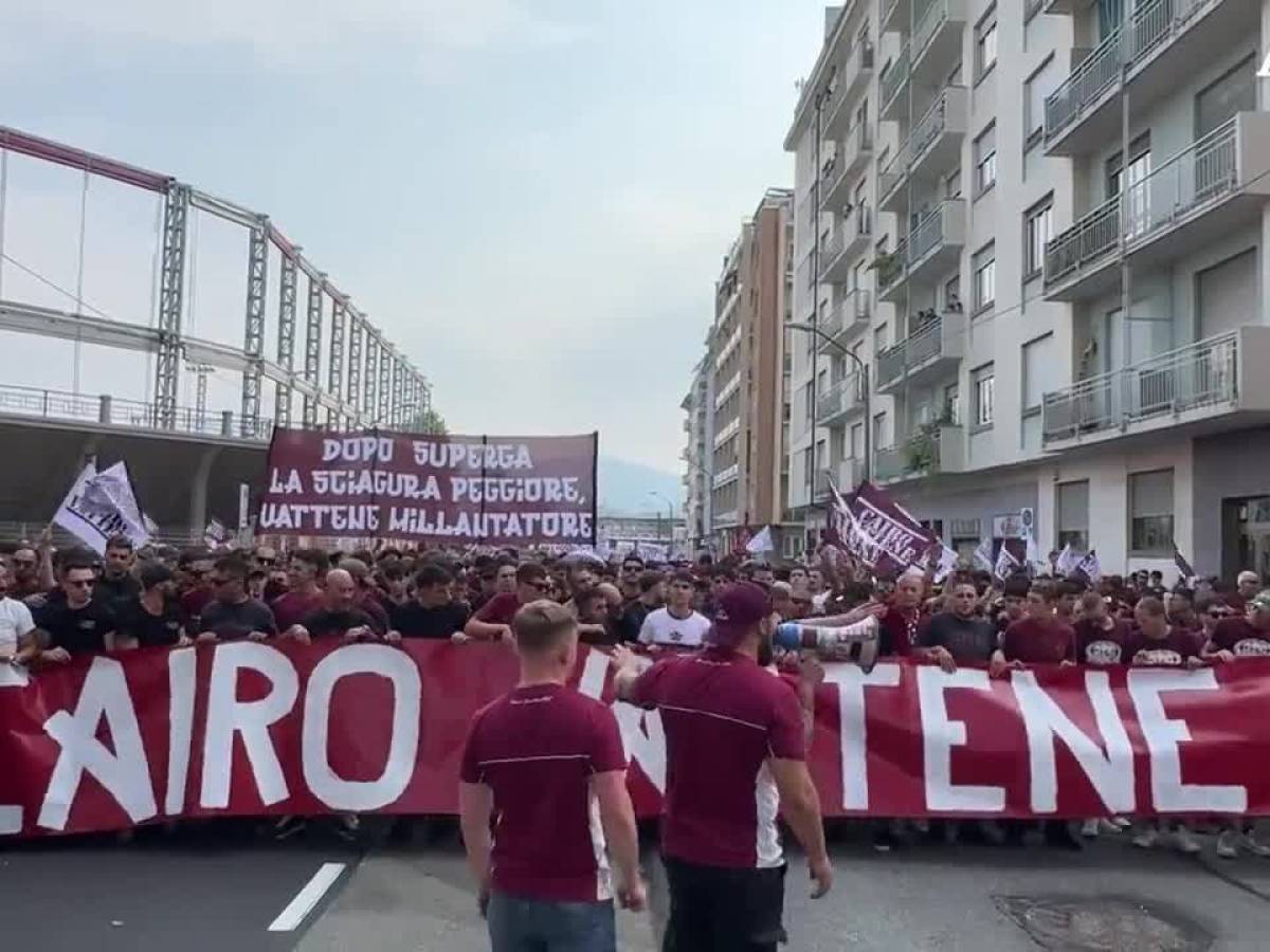 VIDEO: Torino, contestato il presidente granata Urbano Cairo: 5mila in ...
