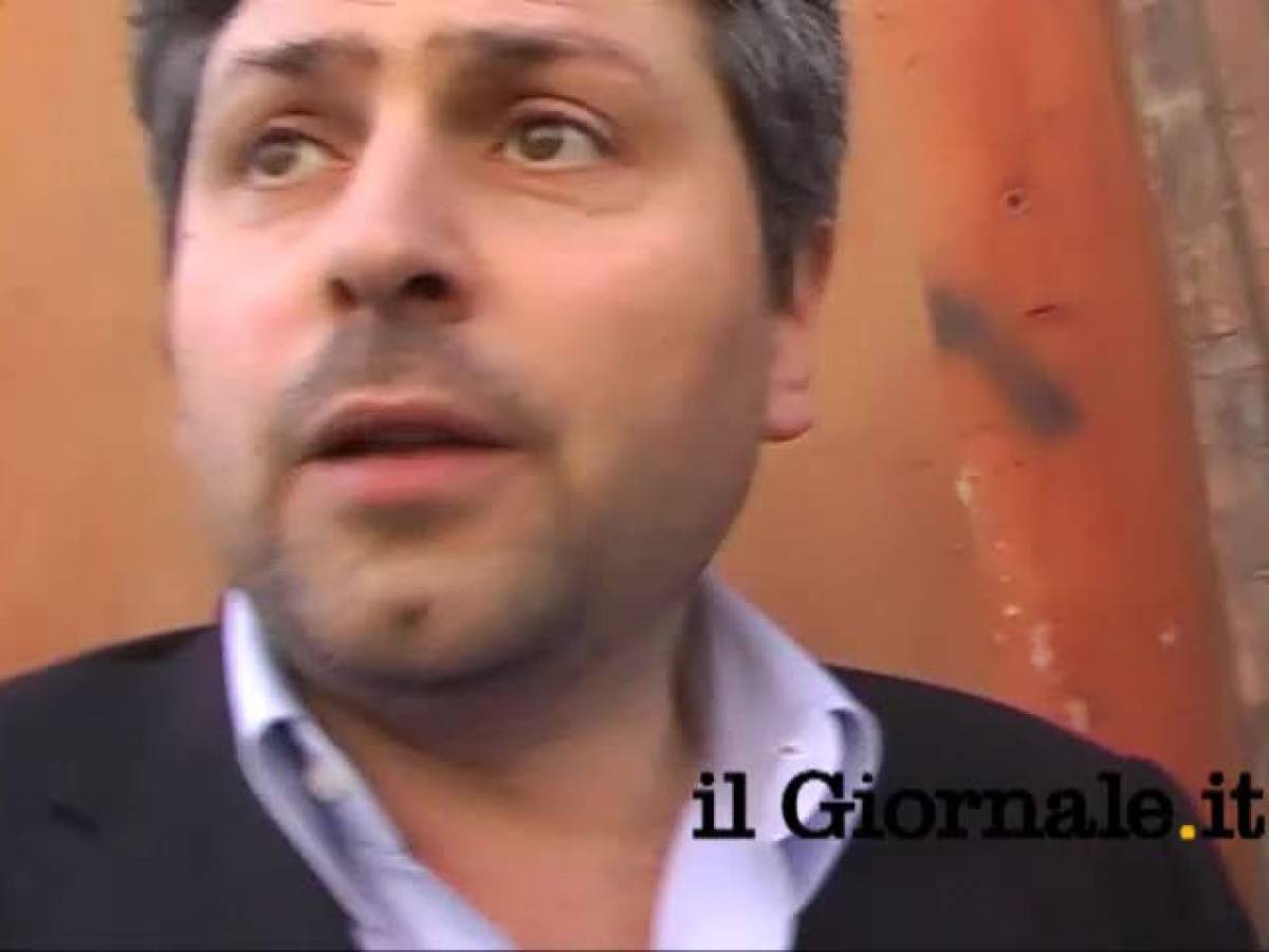 VIDEO: Una passeggiata con il 5 Stelle Massimo Artini - il Giornale