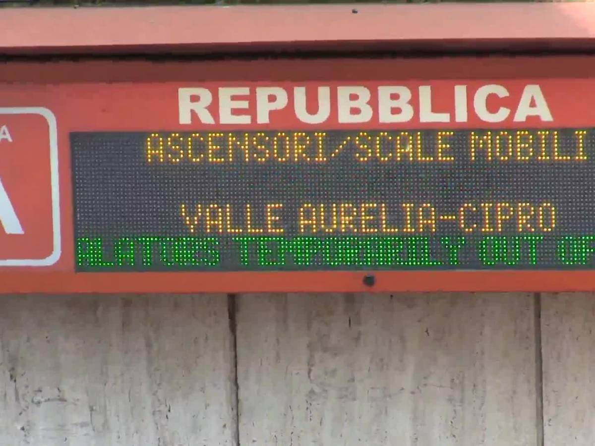 VIDEO: Riapre a Roma la fermata della metro Repubblica - il Giornale