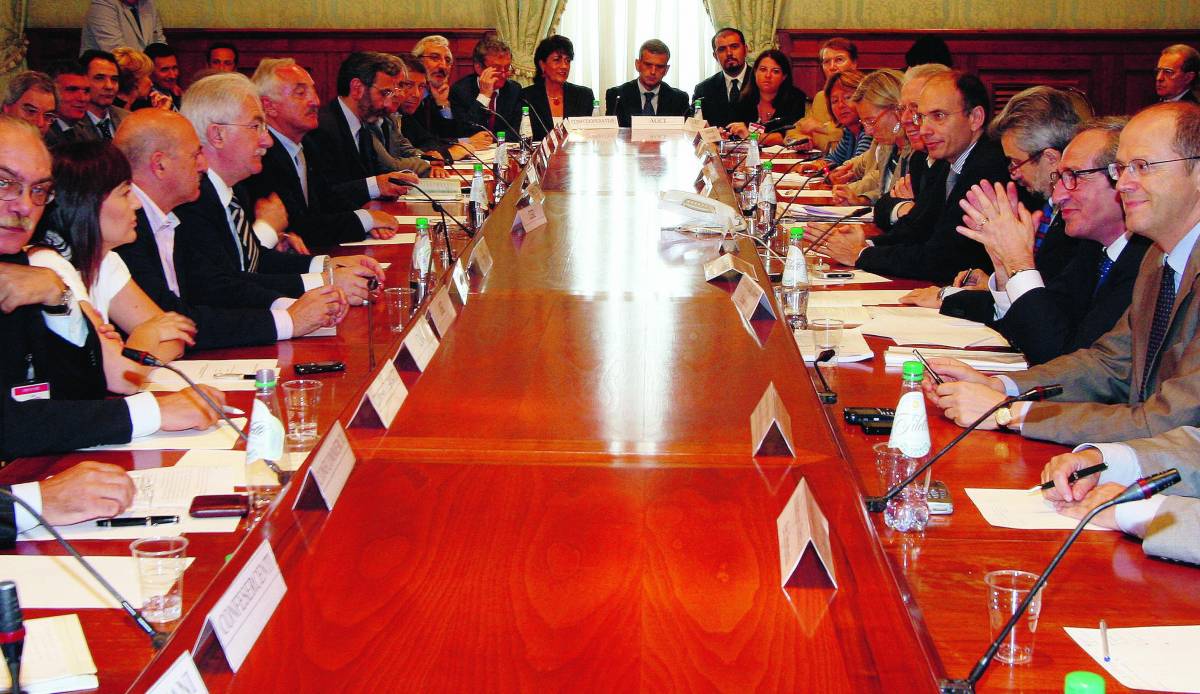 I conti non tornano. Il governo prepara il Dpef "fantasma" - il Giornale