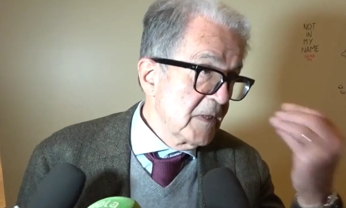 Prodi violento con la giornalista. E scoppia la bufera